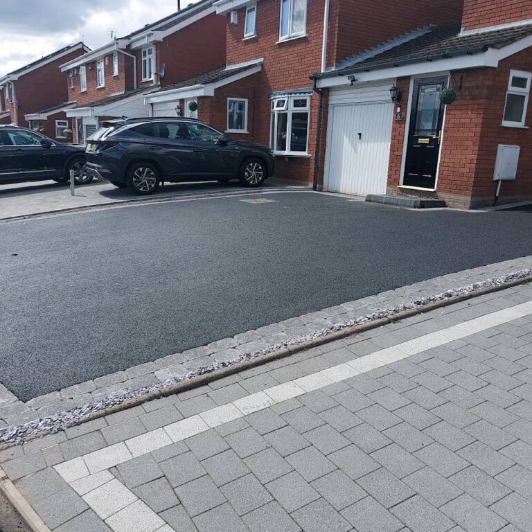 White Lining Services | Professional Road & Car Park Lining